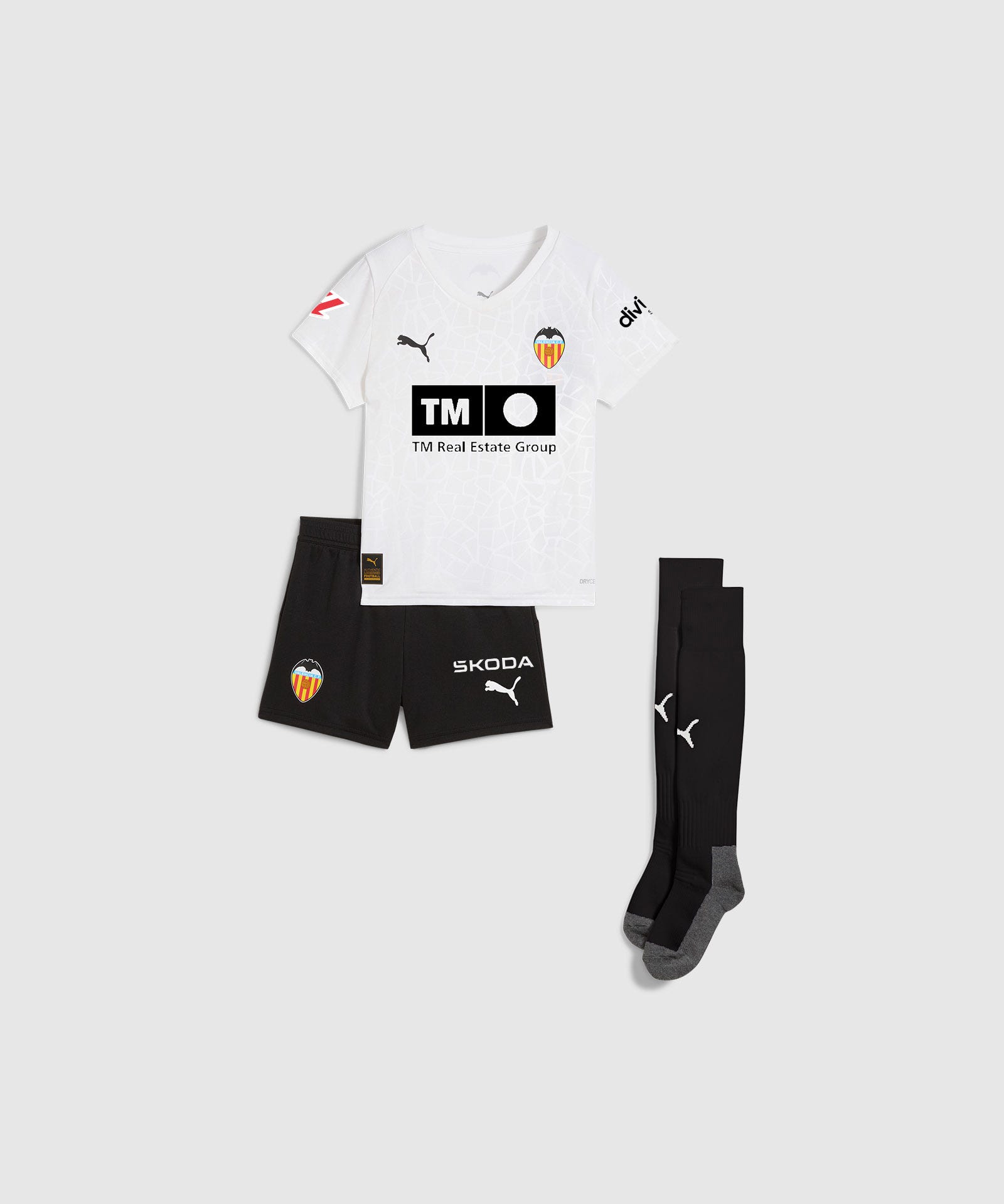 OFFICIAL KIT - Valencia Football Club - Valencia Club de Fútbol
